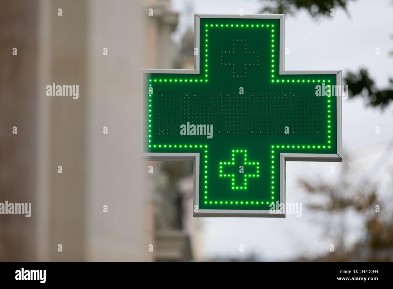 Urban green pharmacy or drug store sign Stock Photo - Alamy
