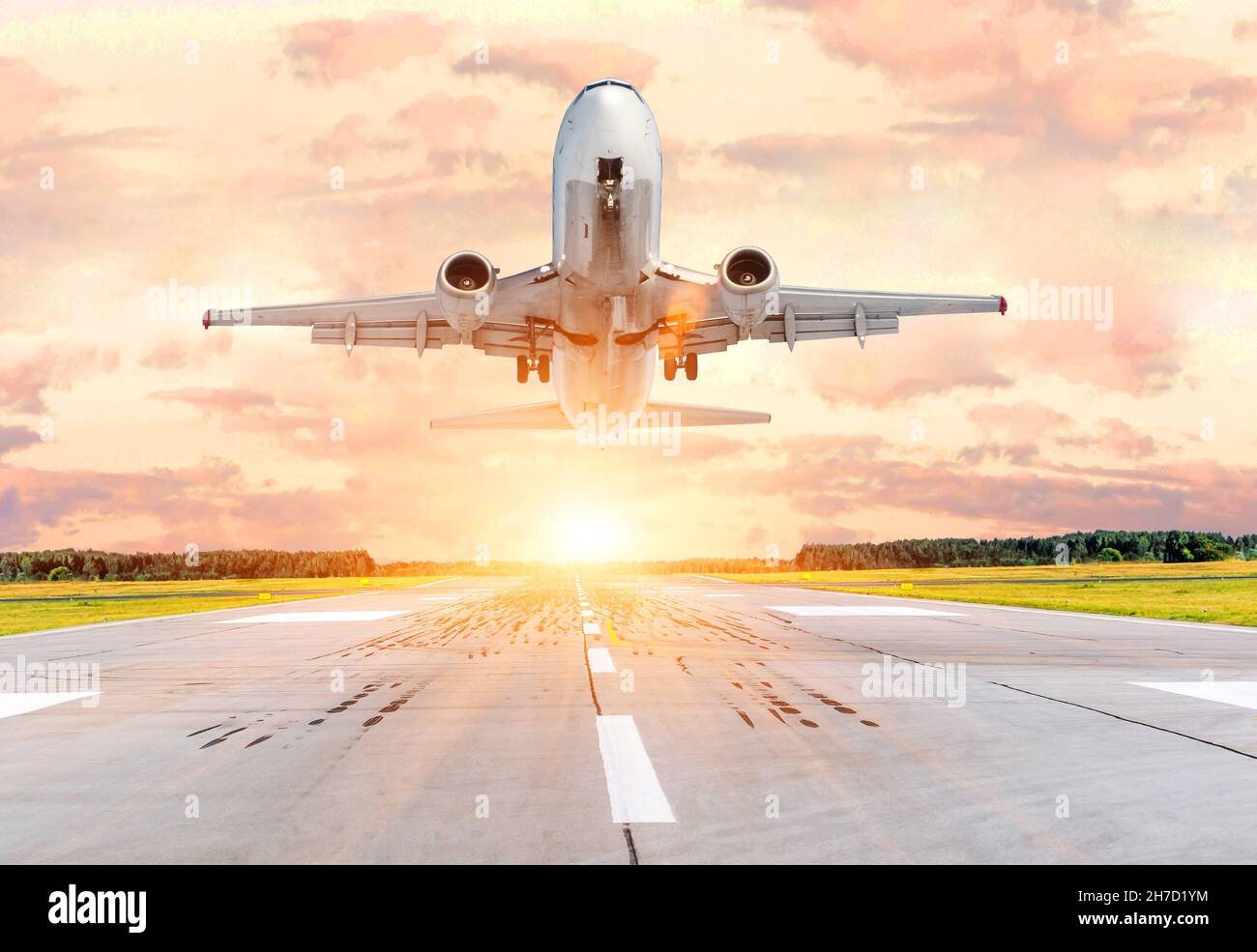 Jet aircraft missed landing hi-res stock photography and images - Alamy