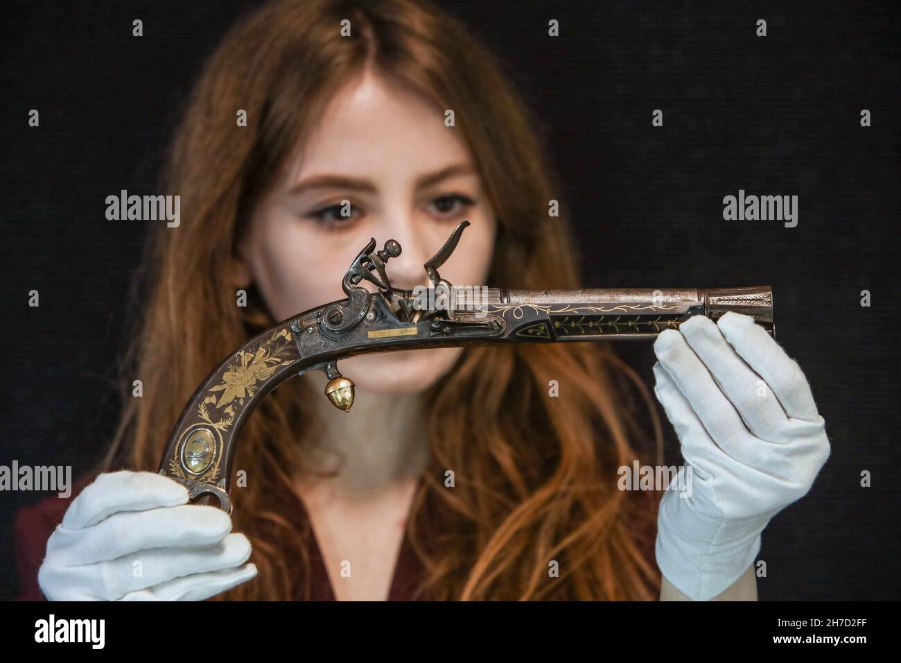 Scottish flintlock istol hi-res stock photography and images - Alamy
