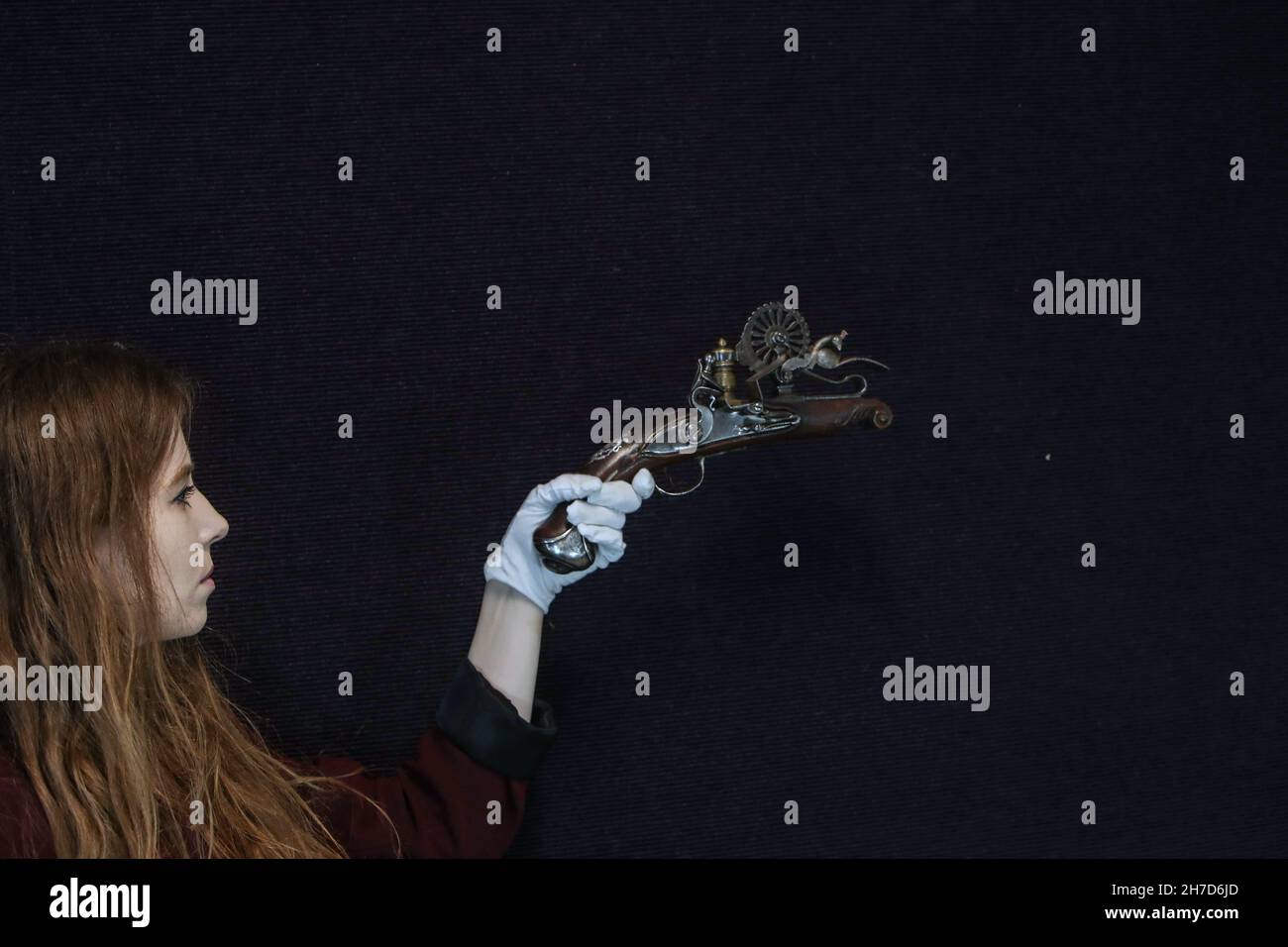 Powder tester 18 century hi-res stock photography and images - Alamy