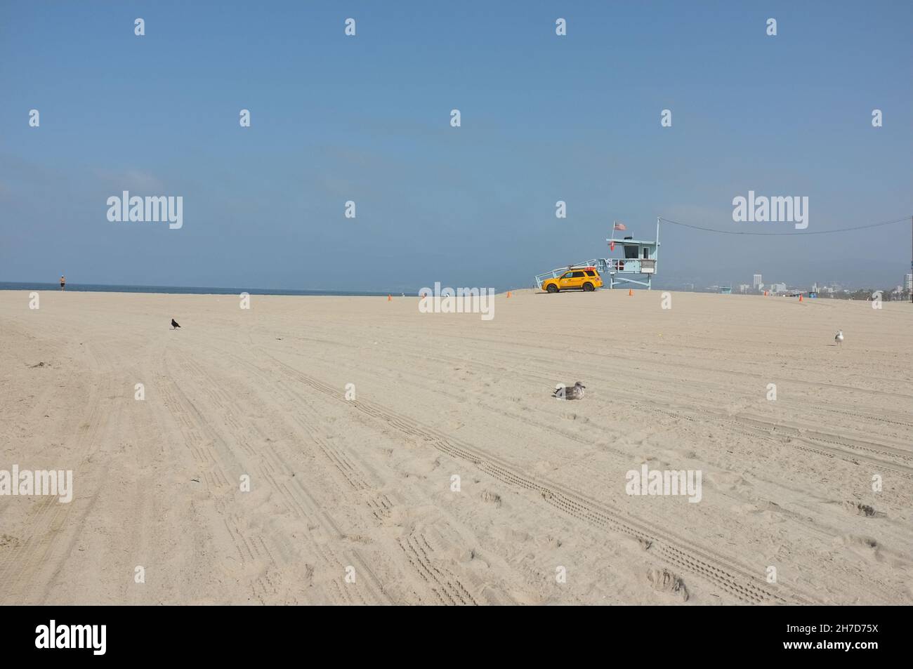 Empty sandy beach in Los Angeles, California, US Stock Photo - Alamy