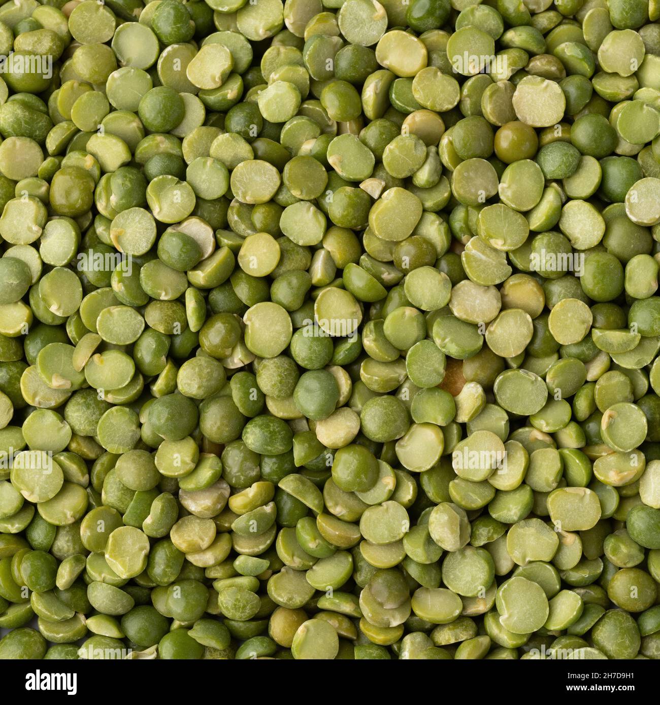 Raw uncooked green peas hi-res stock photography and images - Alamy