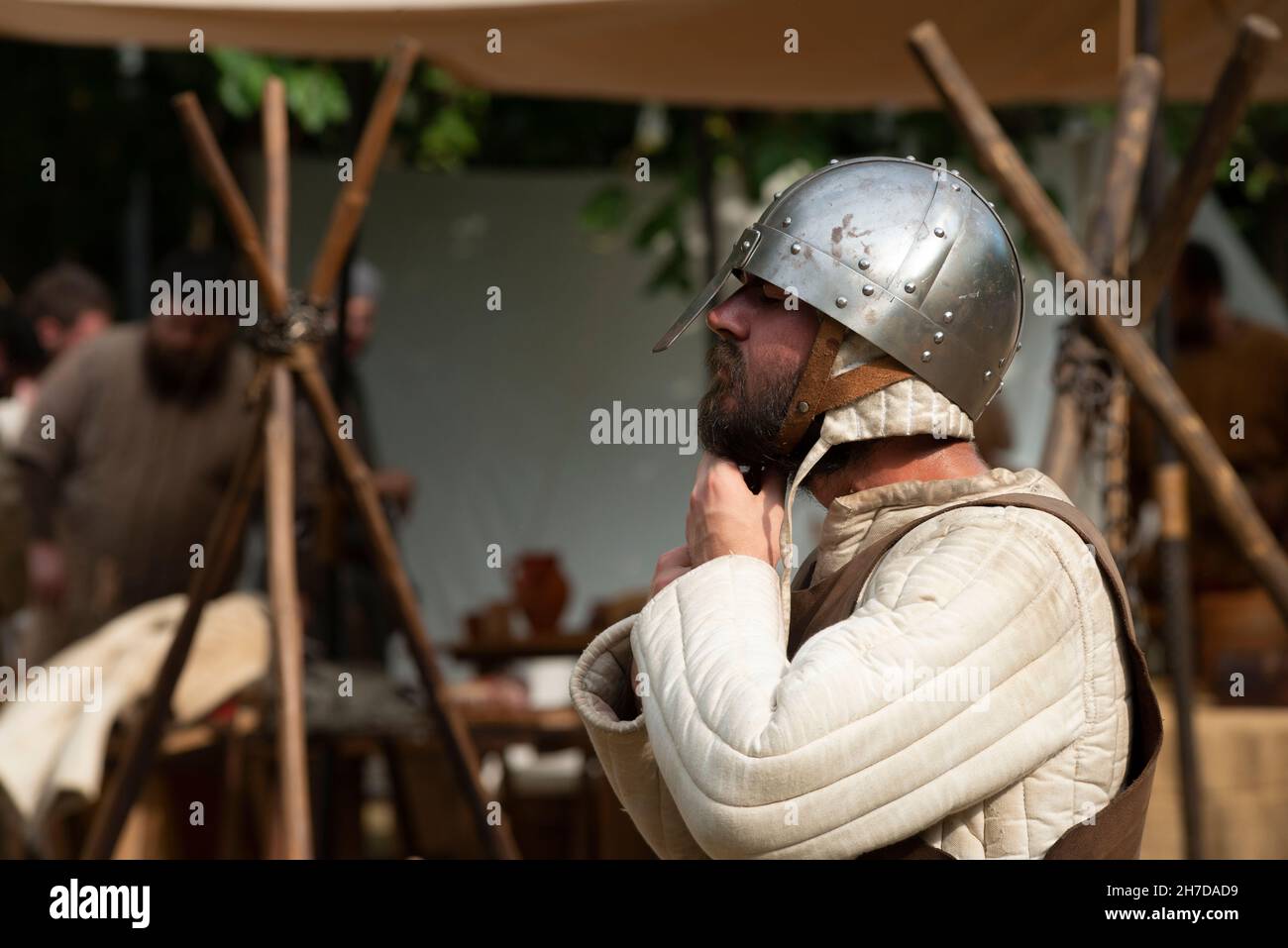 Medieval soldier uniform hi-res stock photography and images - Alamy