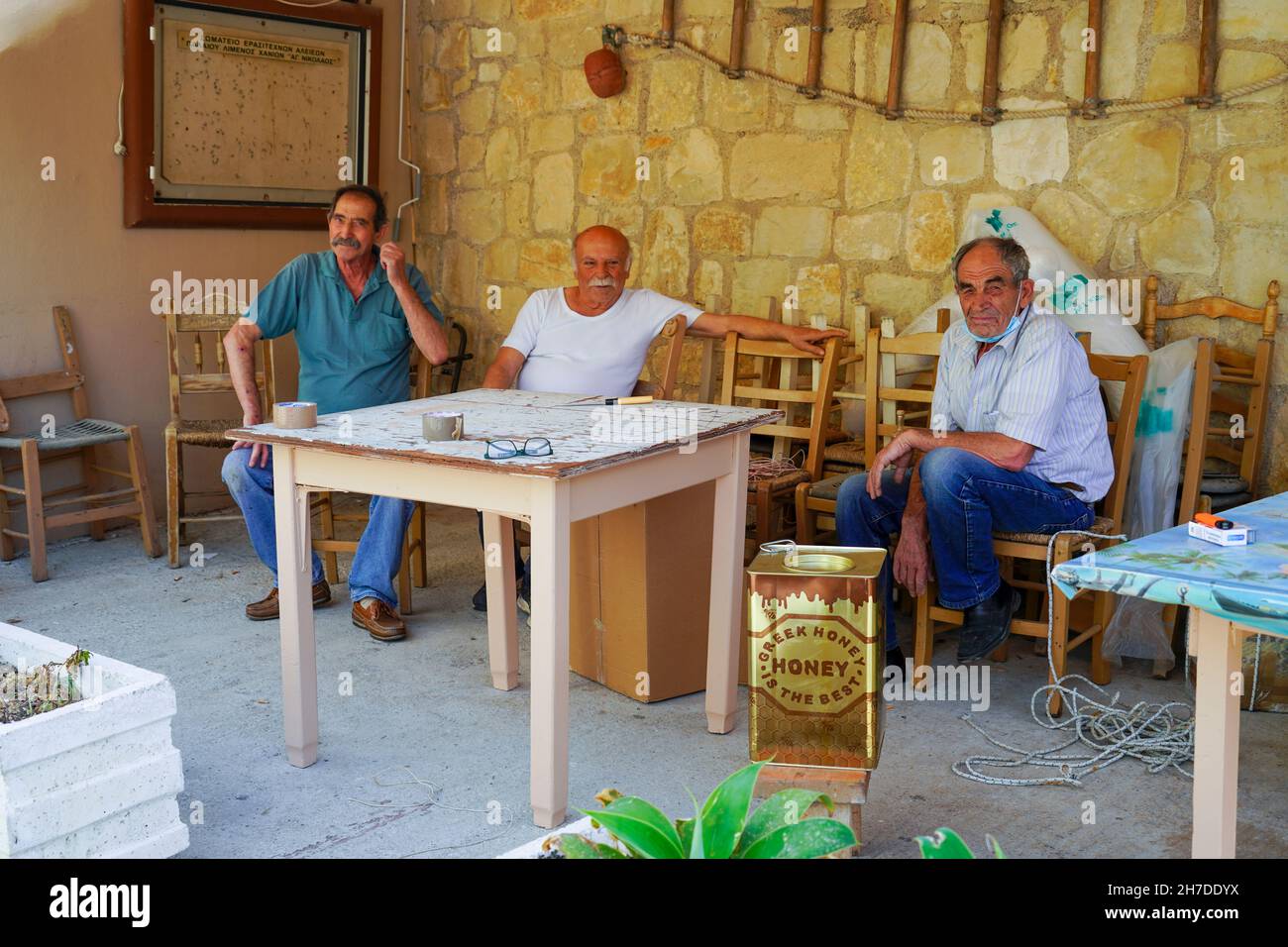 Outdoor Taverna and coffee shop, Crete, Greece Stock Photo - Alamy