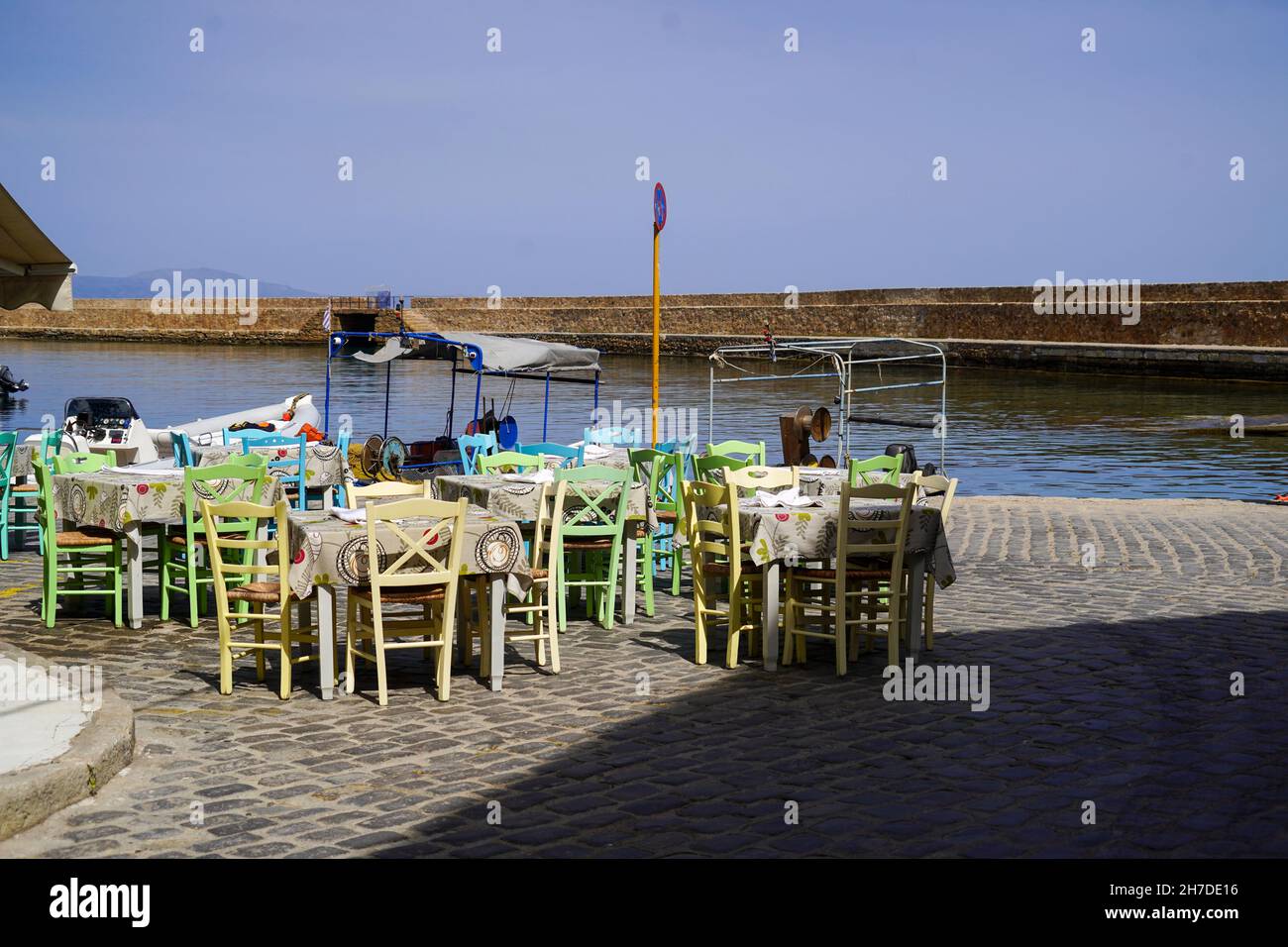 Outdoor Taverna and coffee shop, Crete, Greece Stock Photo - Alamy