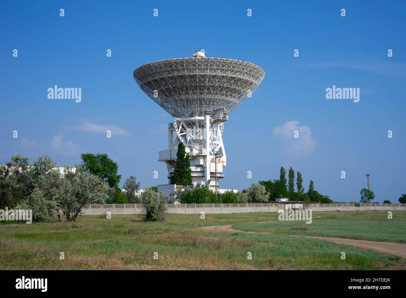 Rt 70 radio telescope hi-res stock photography and images - Alamy Rt 70 radio telescope hi-res stock photography and images - Alamy