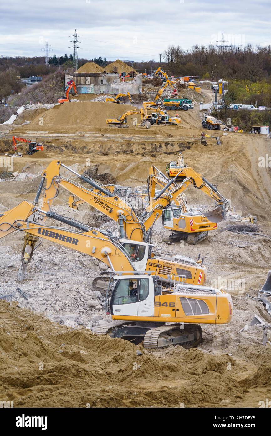 Wiesbaden, Germany. 22nd Nov, 2021. Numerous excavators and ...