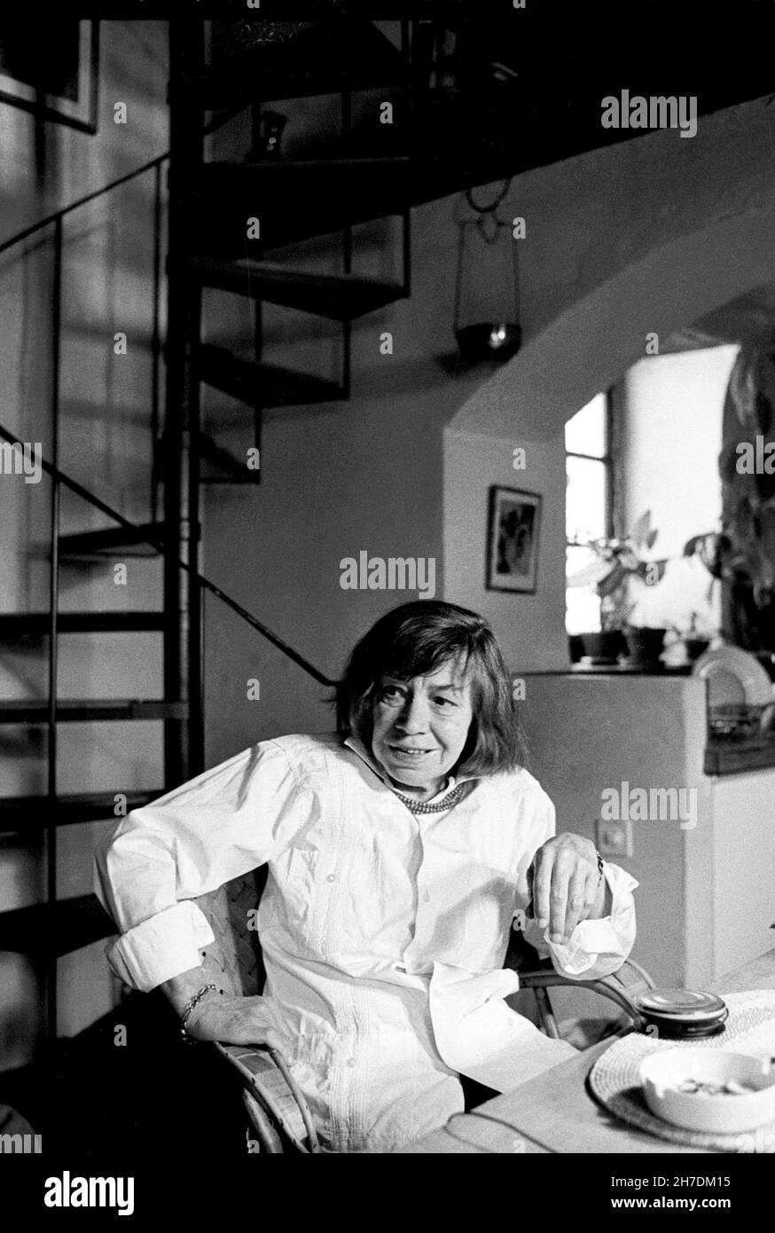 - The writer Patricia Highsmith in his Swiss home (June 1985)....- La ...