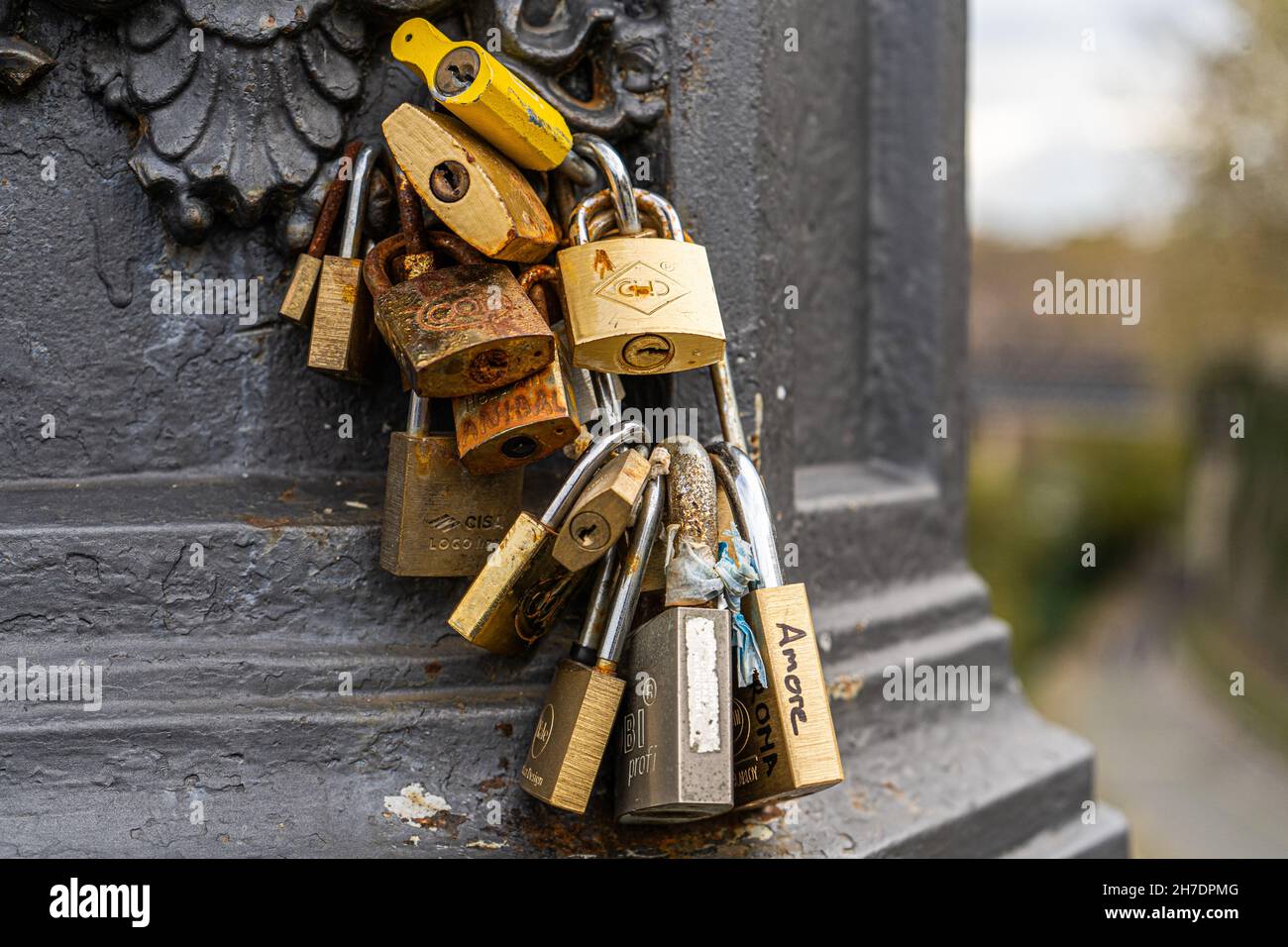 Locks of love rome hi-res stock photography and images - Alamy