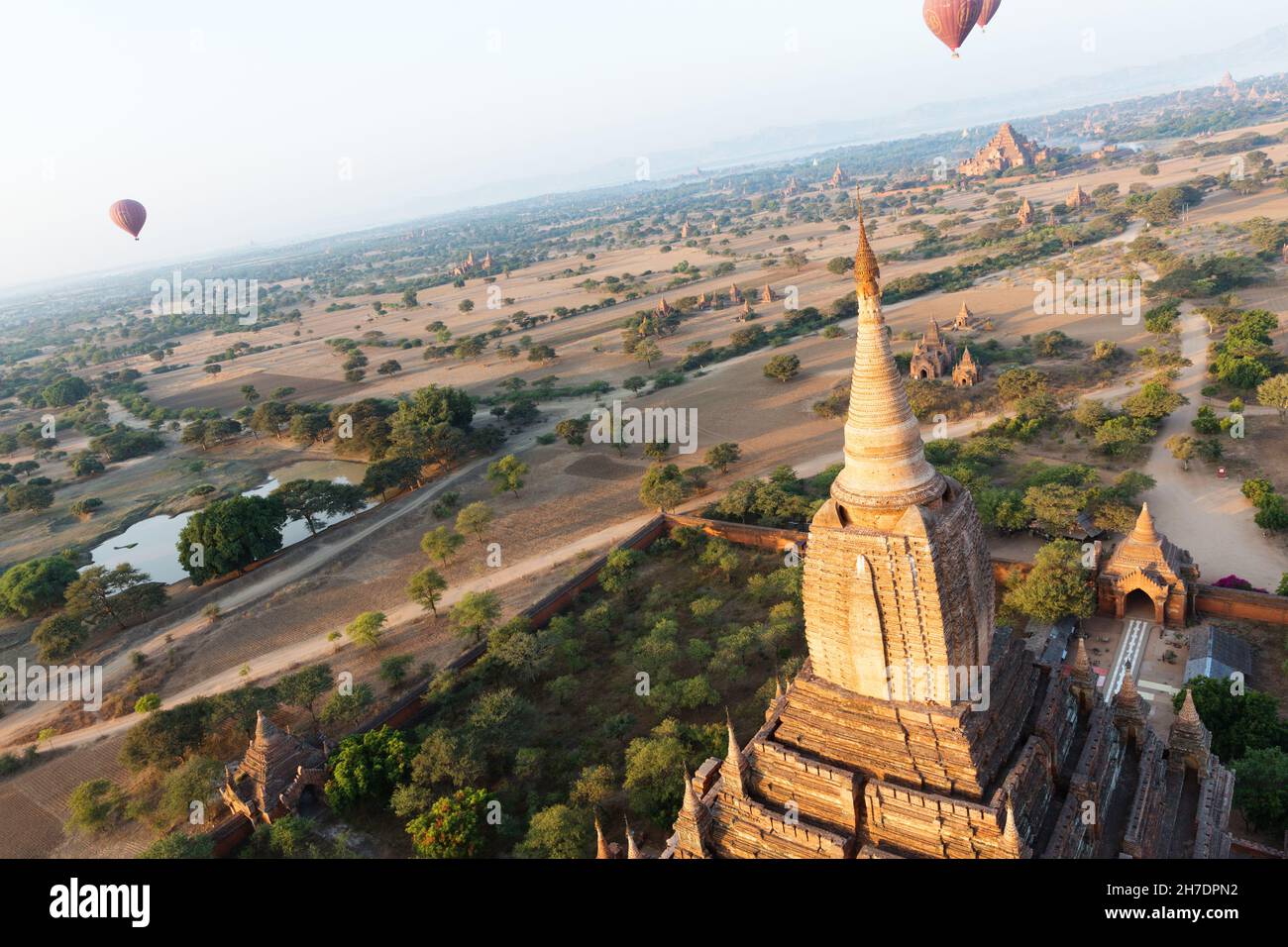 Hot air balloon flying over over the temples of Bagan Stock Photo - Alamy