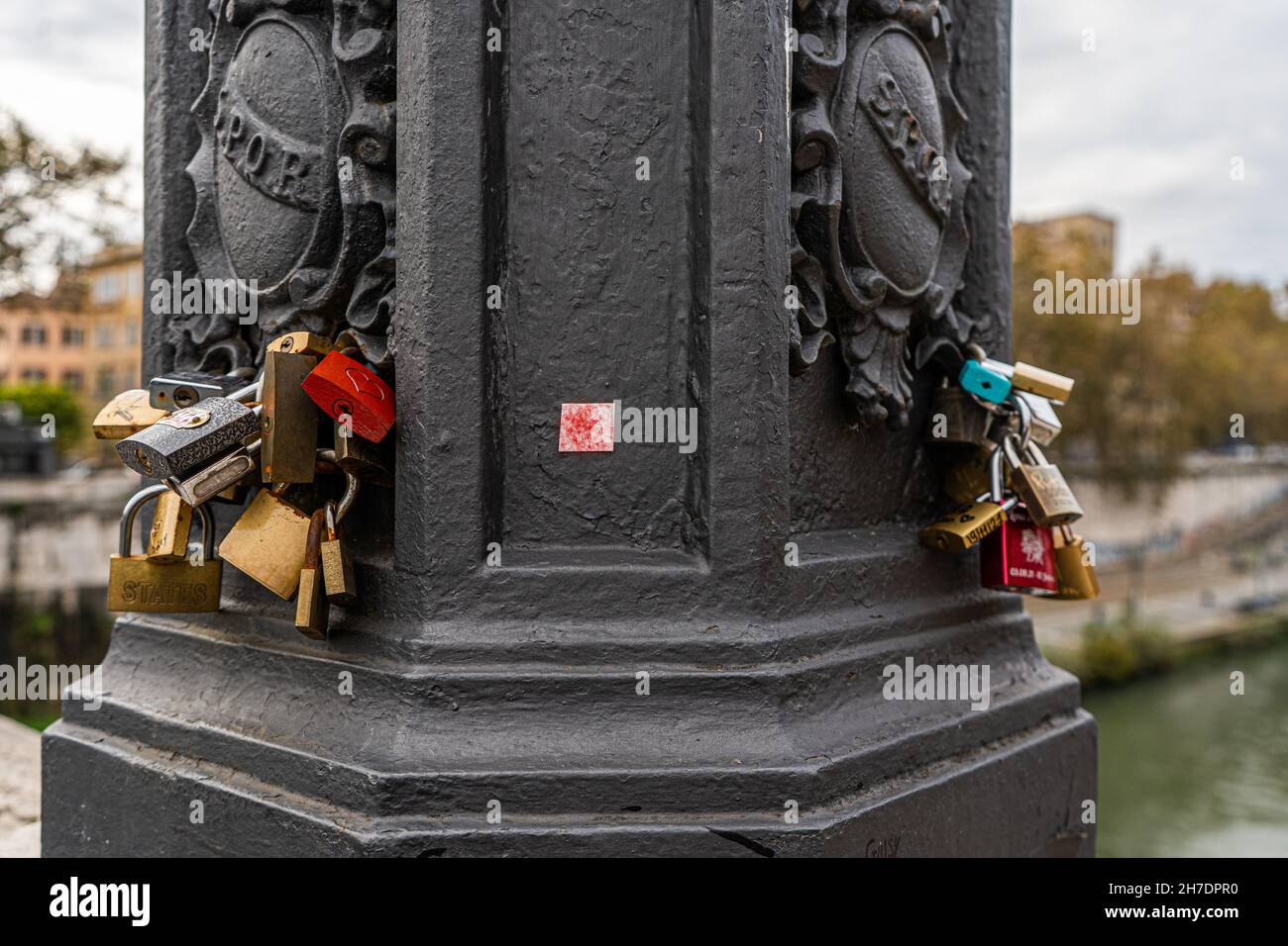 Love locks attached to a bridge over the Tiber in Rome, Italy Stock ...