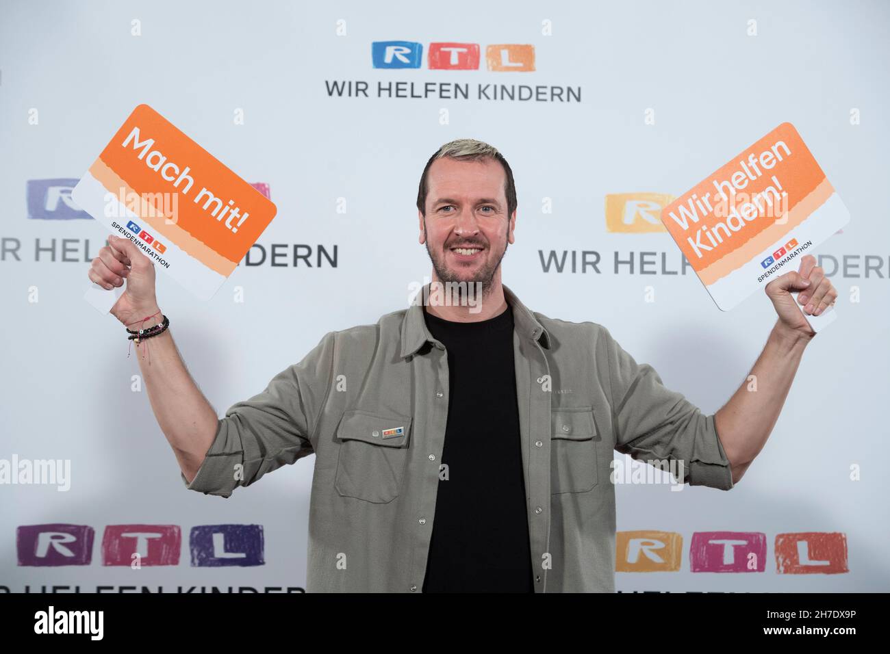 Huerth, Deutschland. 19th Nov, 2021. Pascal HENS, former handball ...