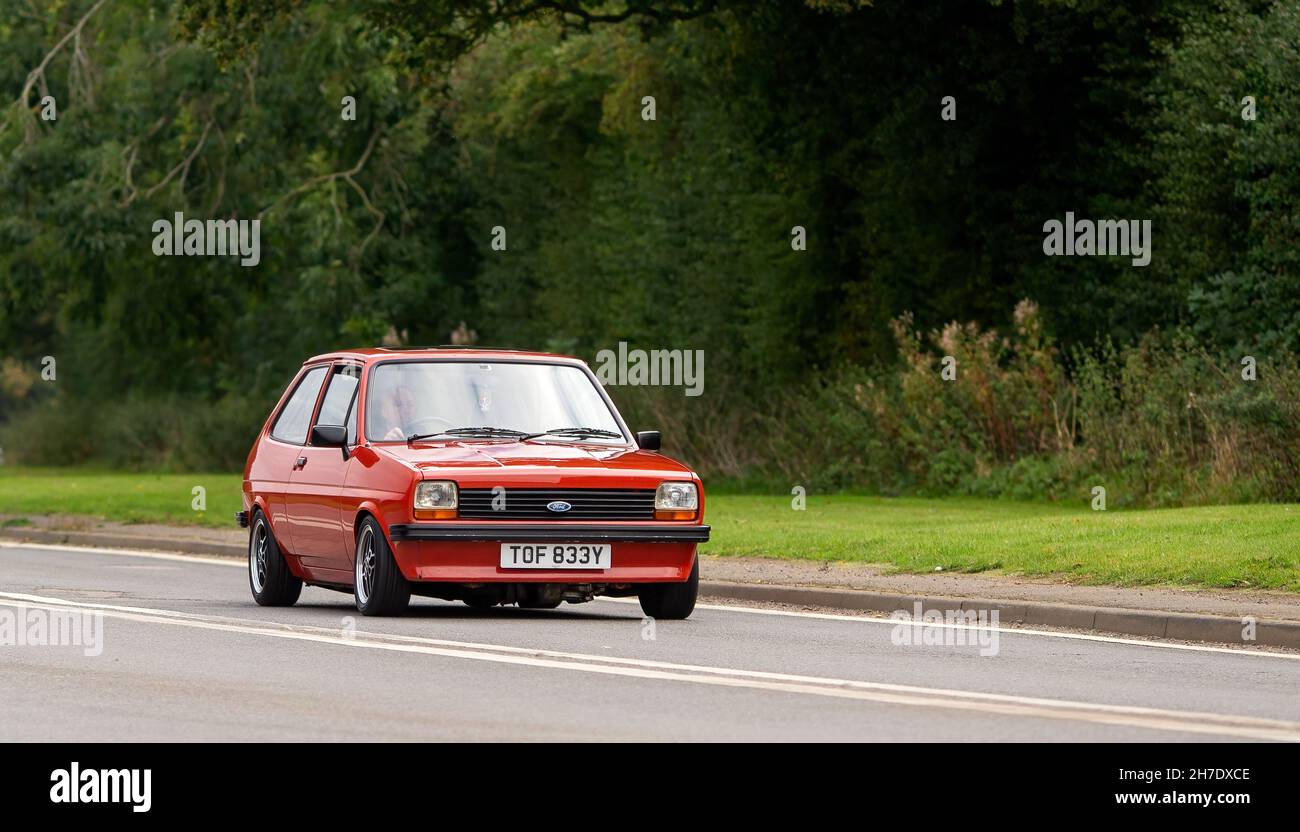Old ford fiesta hi-res stock photography and images - Alamy