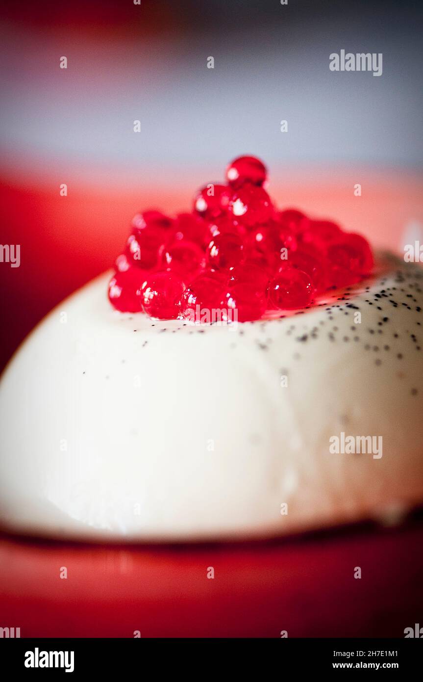 Raspberry caviar hi-res stock photography and images - Alamy