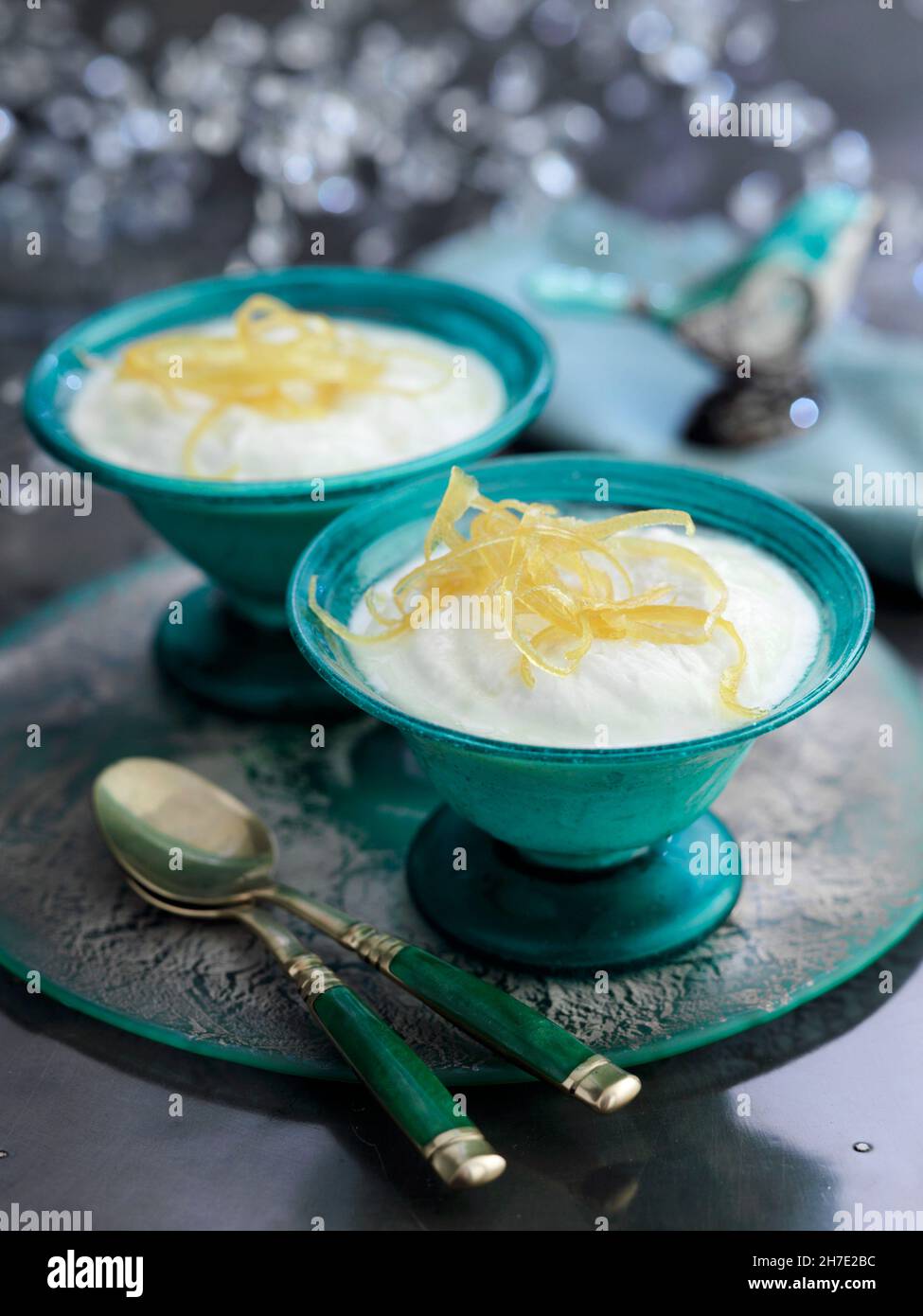 Lemon syllabub (England Stock Photo - Alamy