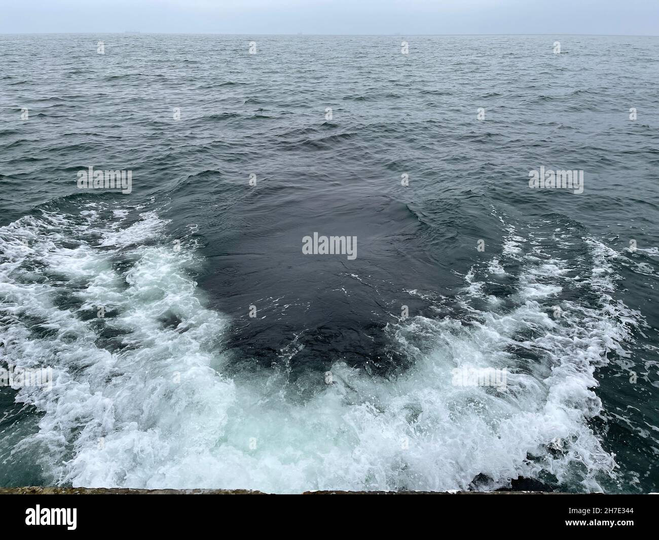 Deep ocean ocean waves water hi-res stock photography and images - Alamy
