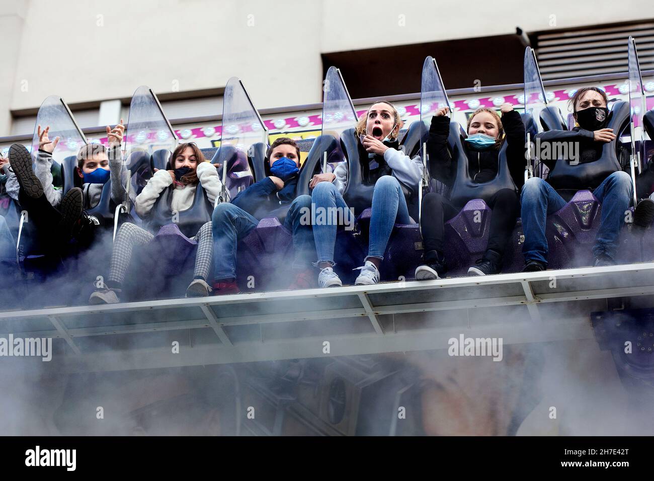 People on the 'Adrenaline' ride, Barcelona, Spain Stock Photo - Alamy