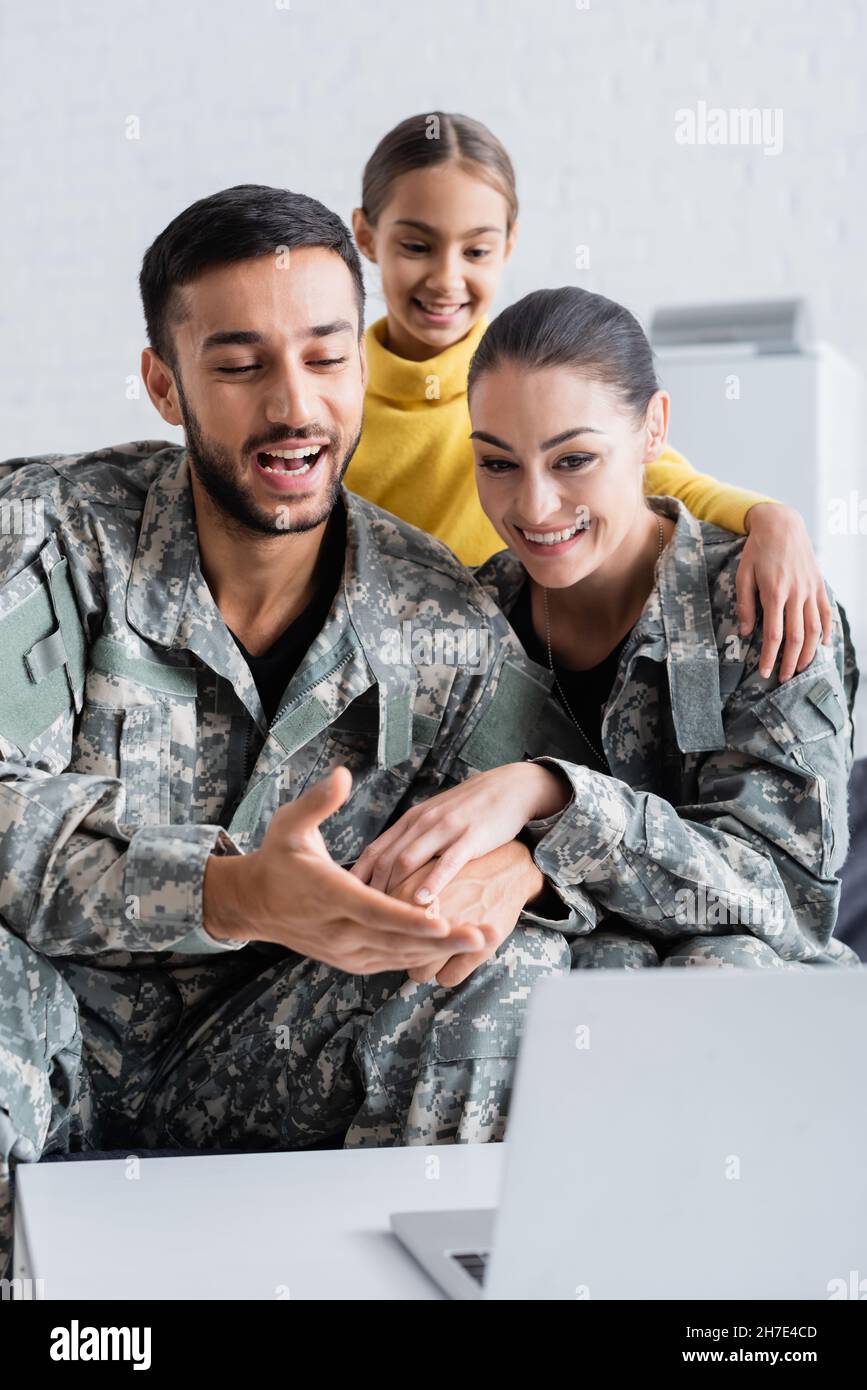 Military veterans smiling hi-res stock photography and images - Alamy