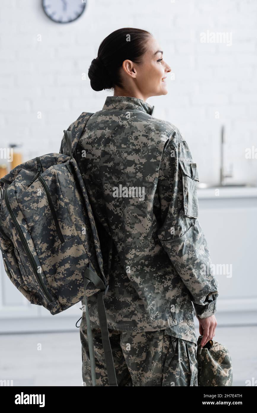 Side profile army soldier hi-res stock photography and images - Alamy