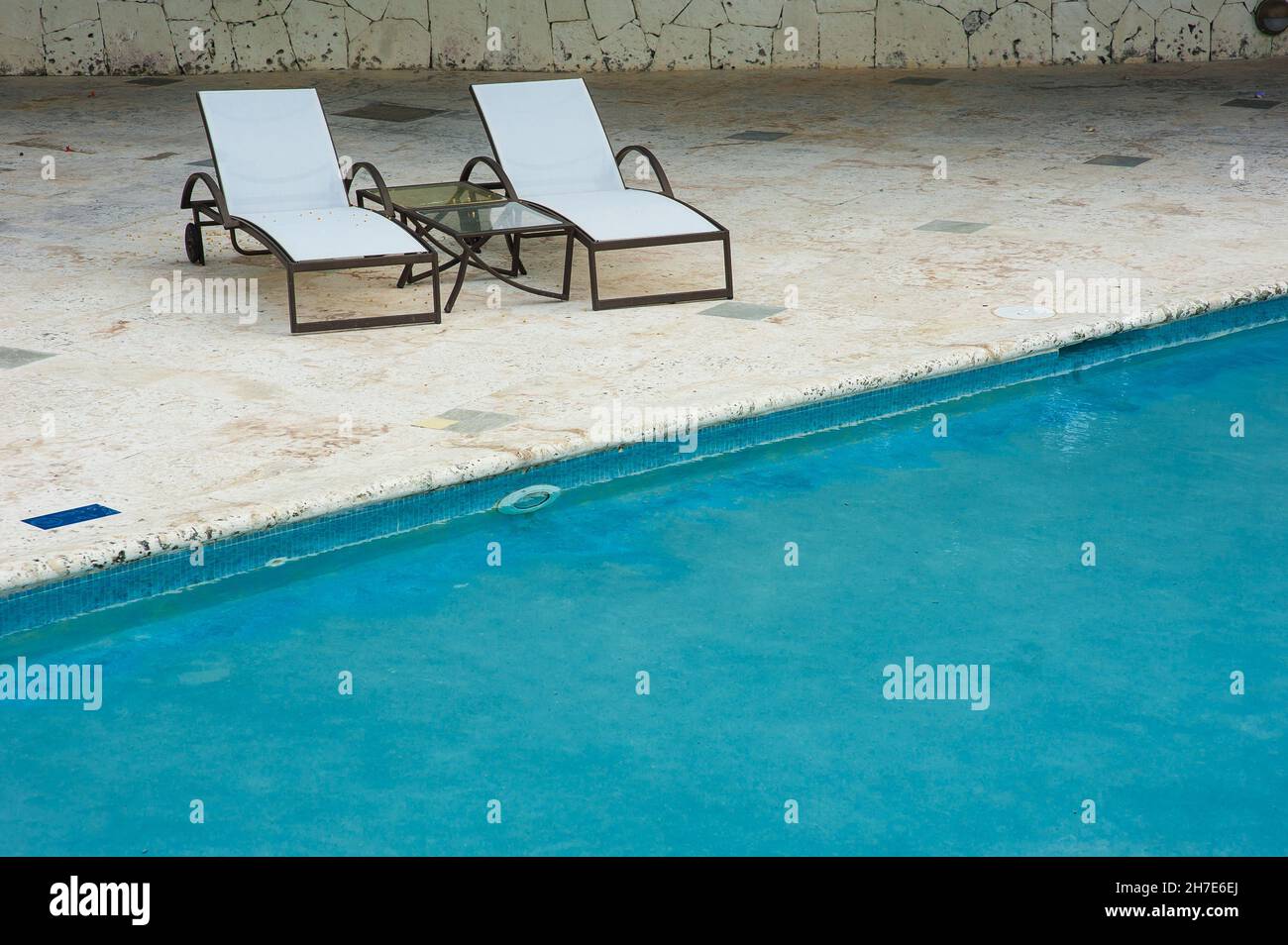 Swimming Pool at tropical beach - summer vacation background Stock ...