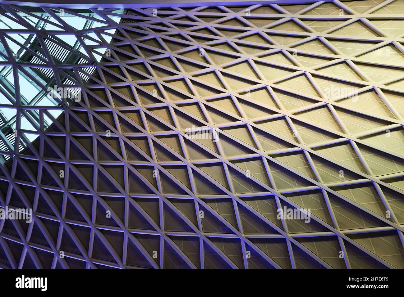 Inside Kings Cross railway station, London, England Stock Photo - Alamy