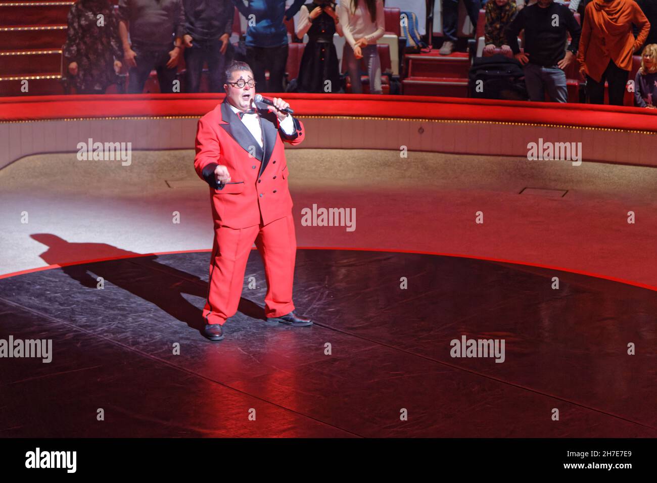 Pantomime paris france clown hi-res stock photography and images - Alamy