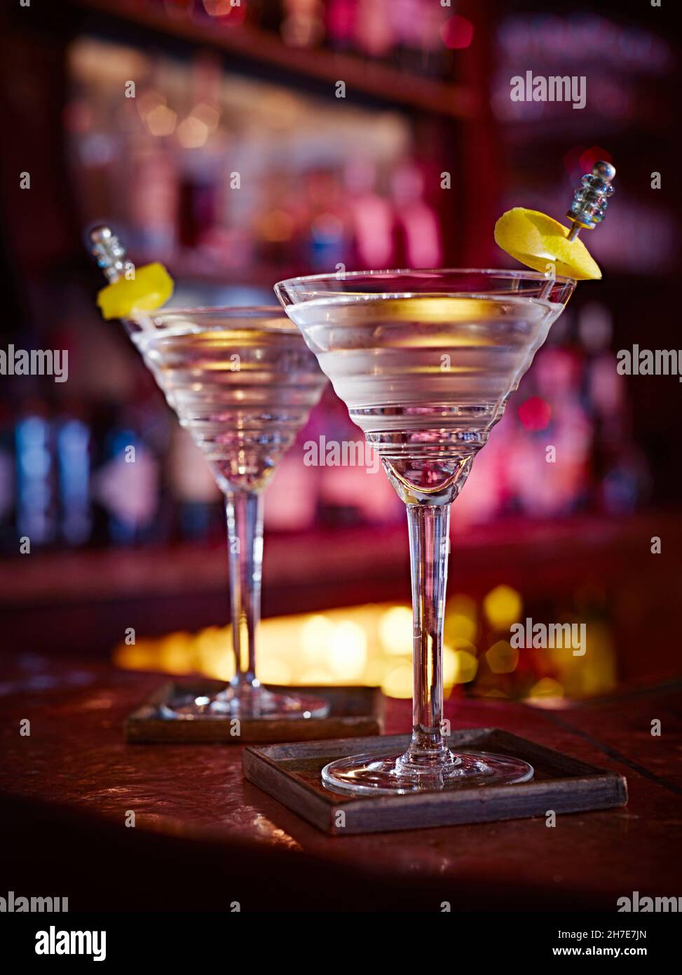Two martinis hi-res stock photography and images - Alamy