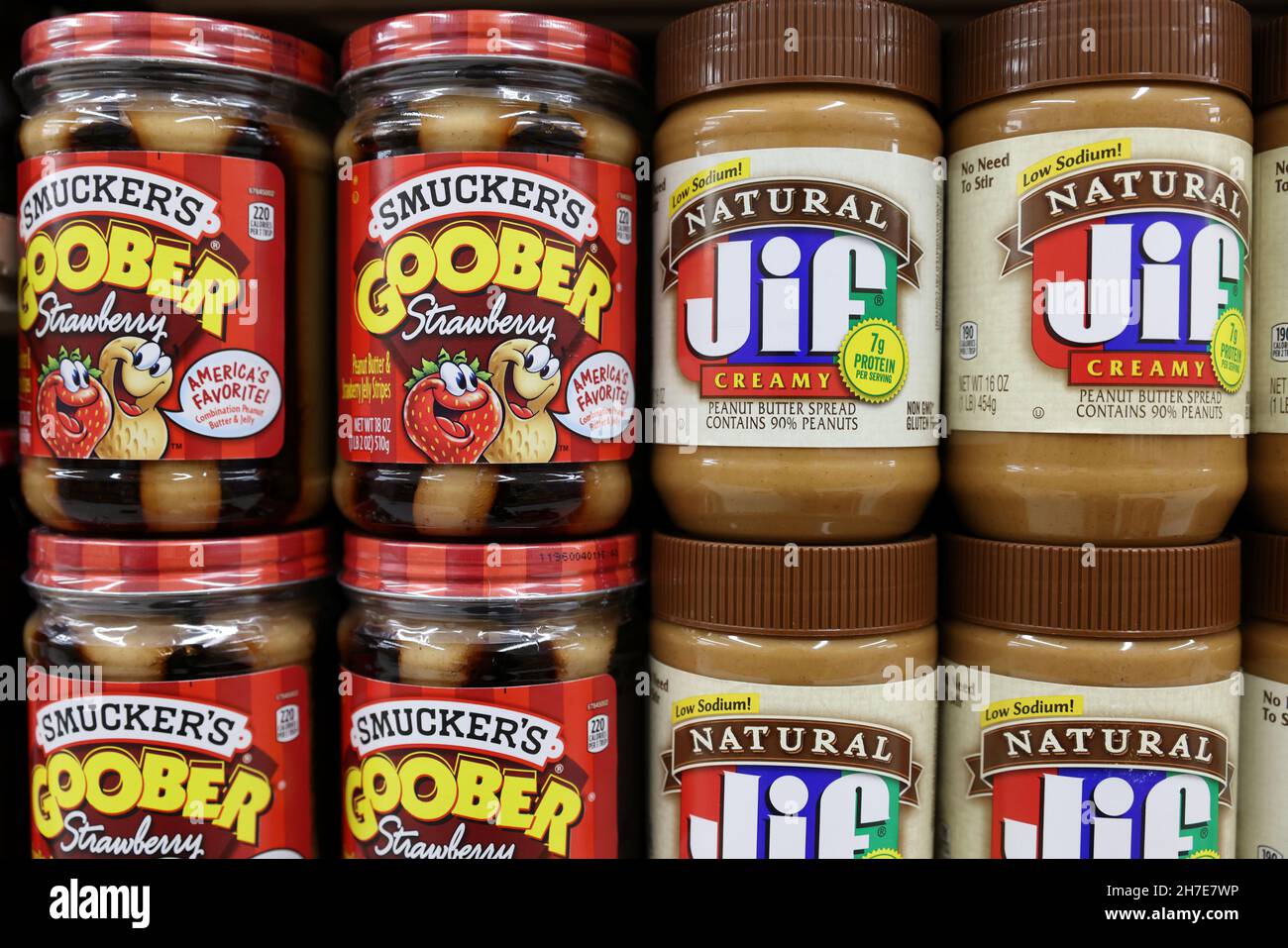 Goober smuckers hi-res stock photography and images - Alamy