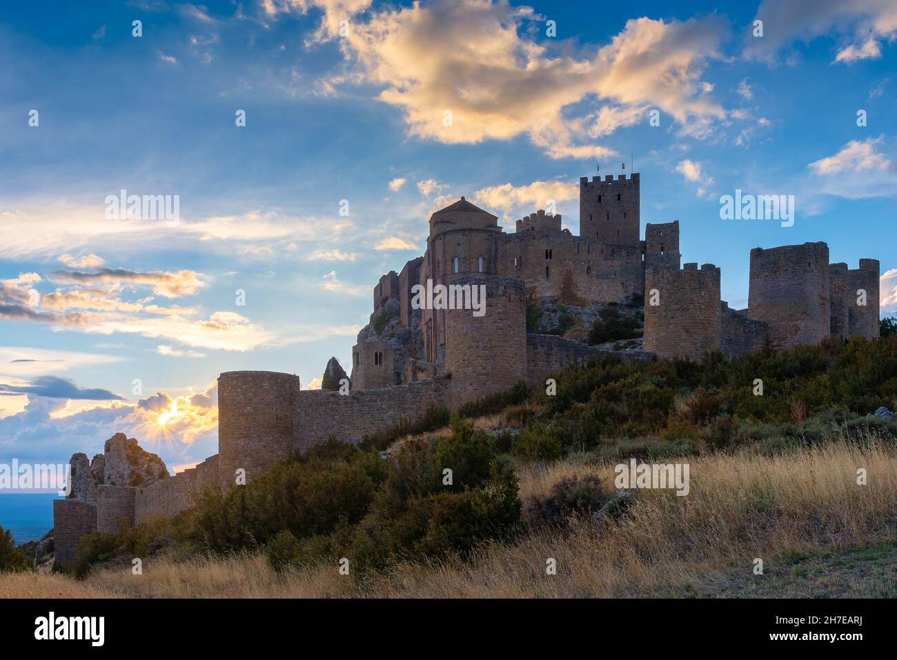 Loarre castle hi-res stock photography and images - Alamy