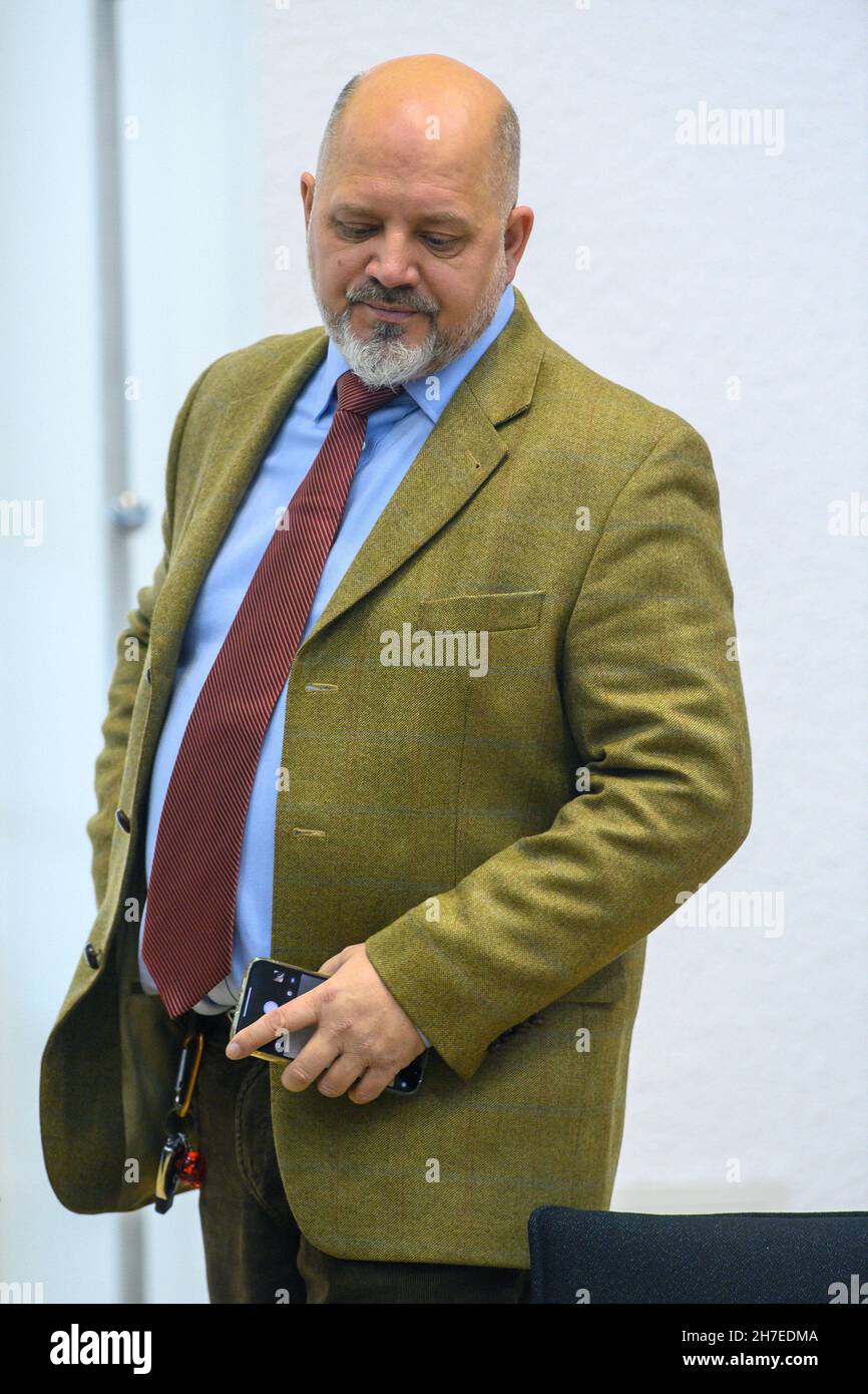 Magdeburg, Germany. 18th Nov, 2021. Christian Hecht (AfD) in the ...