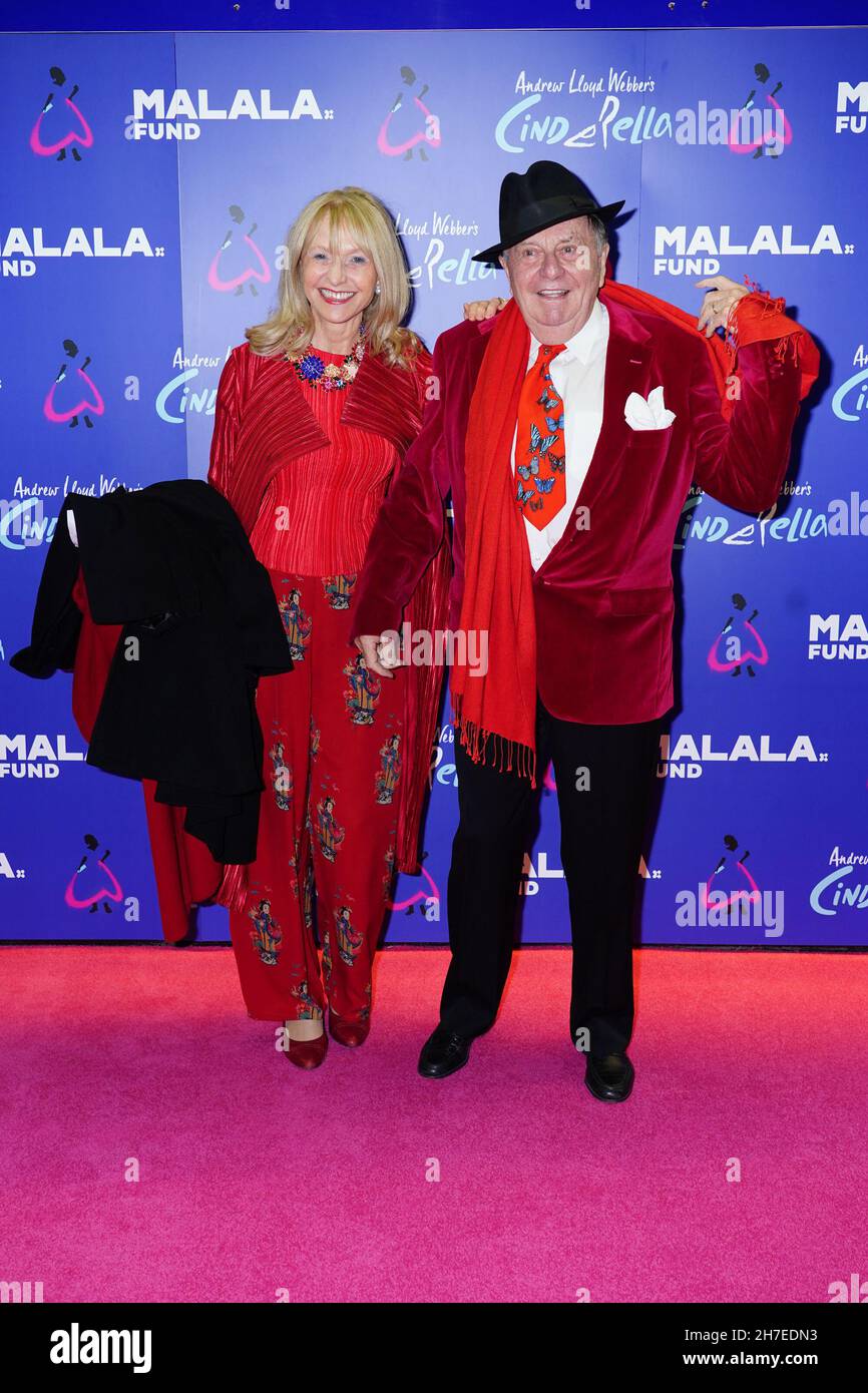 Elizabeth Spender and Barry Humphries arriving for a special gala ...