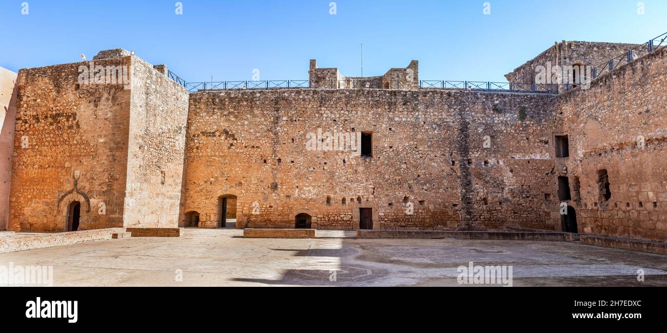 Loophole stone walls medieval castle hi-res stock photography and ...