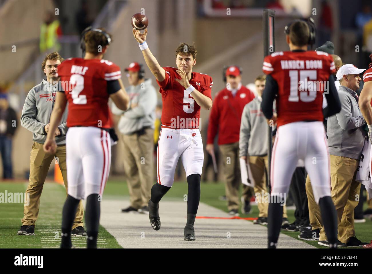Madison, WI, USA. 20th Nov, 2021. Wisconsin Badgers quarterback Graham ...