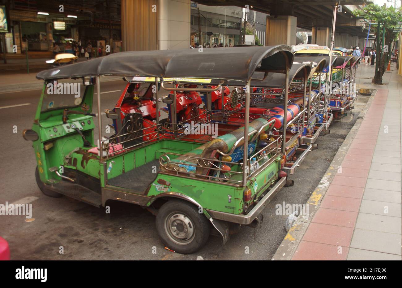 BANGKOK, THAILAND - Sep 30, 2017: A row of parked rickshaws in Bangkok ...