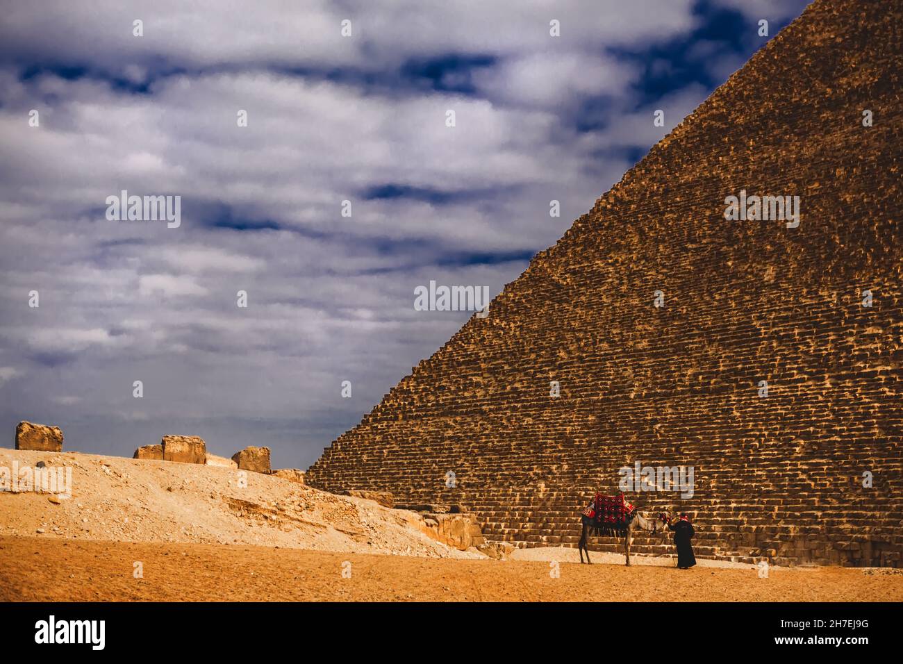 Caravan in the Great Pyramid of Giza, Egypt Stock Photo - Alamy