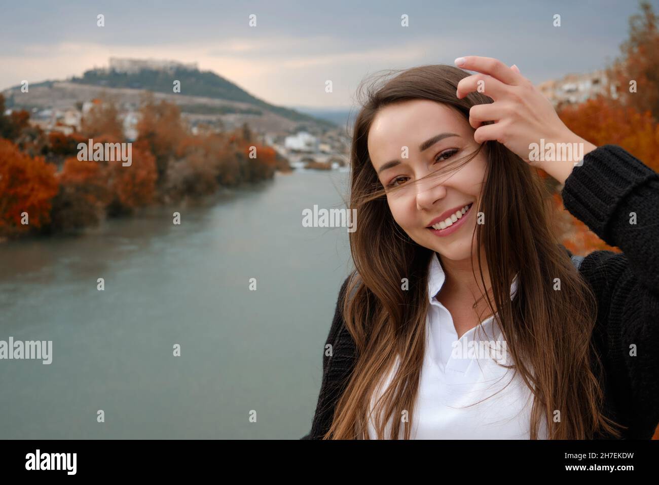 Portrait of smiling woman Stock Photo - Alamy