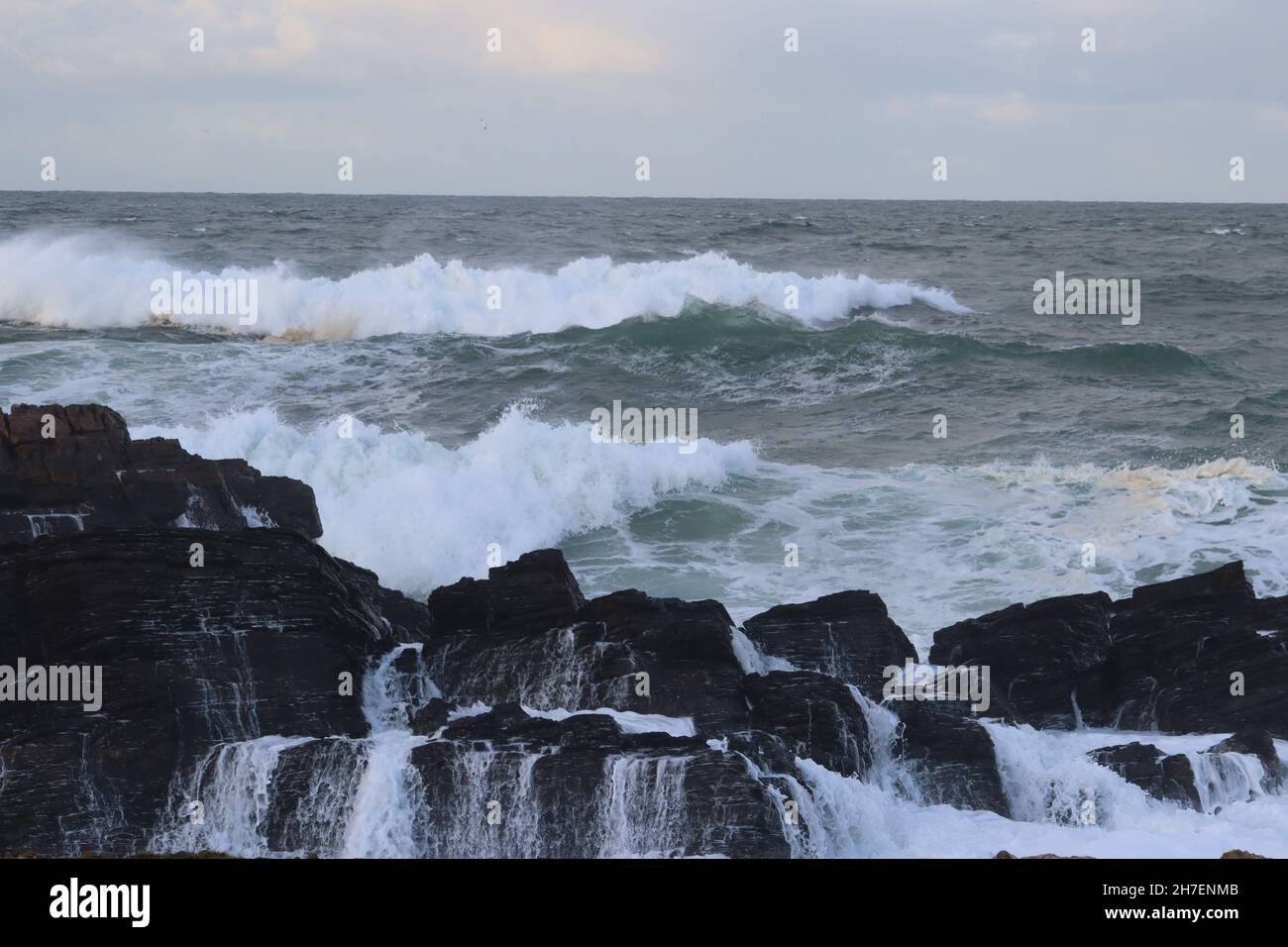 Wind-blown, stormy waves Stock Photo - Alamy