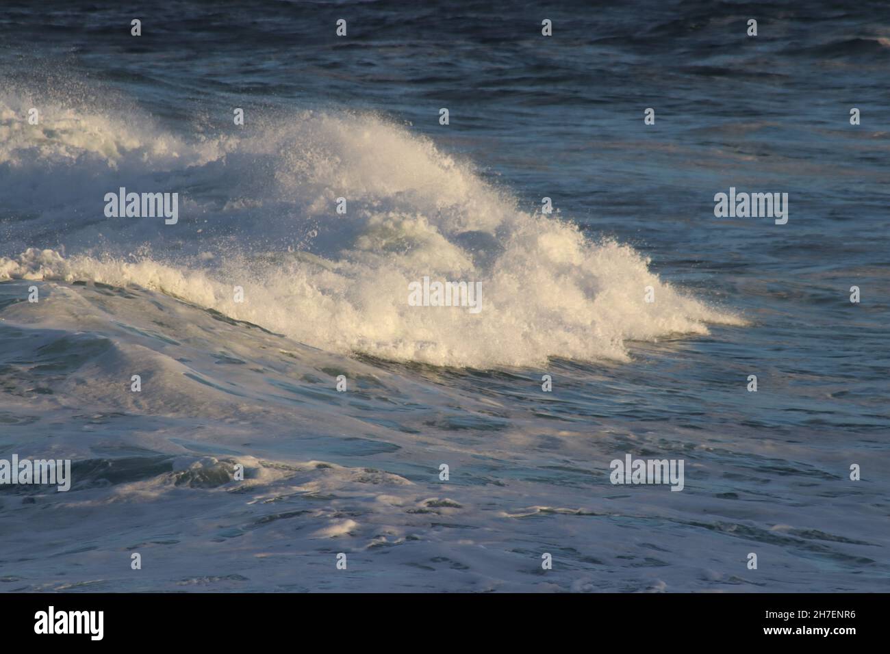 Wind-blown, stormy waves Stock Photo - Alamy