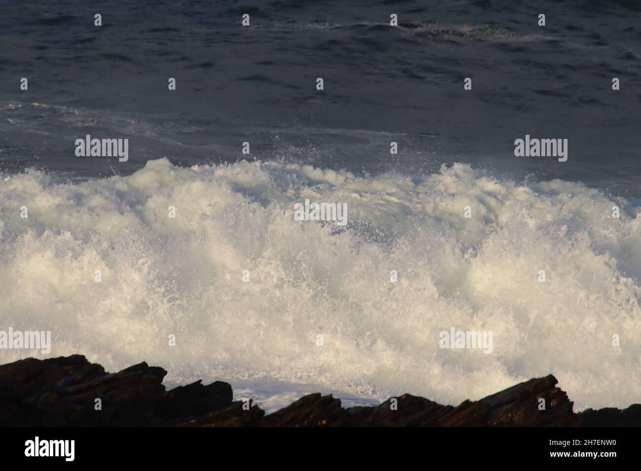Wind-blown, stormy waves Stock Photo - Alamy