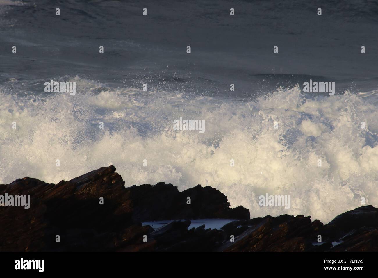 Wind-blown, stormy waves Stock Photo - Alamy
