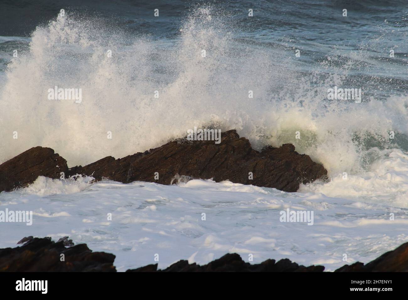 Wind-blown, stormy waves Stock Photo - Alamy
