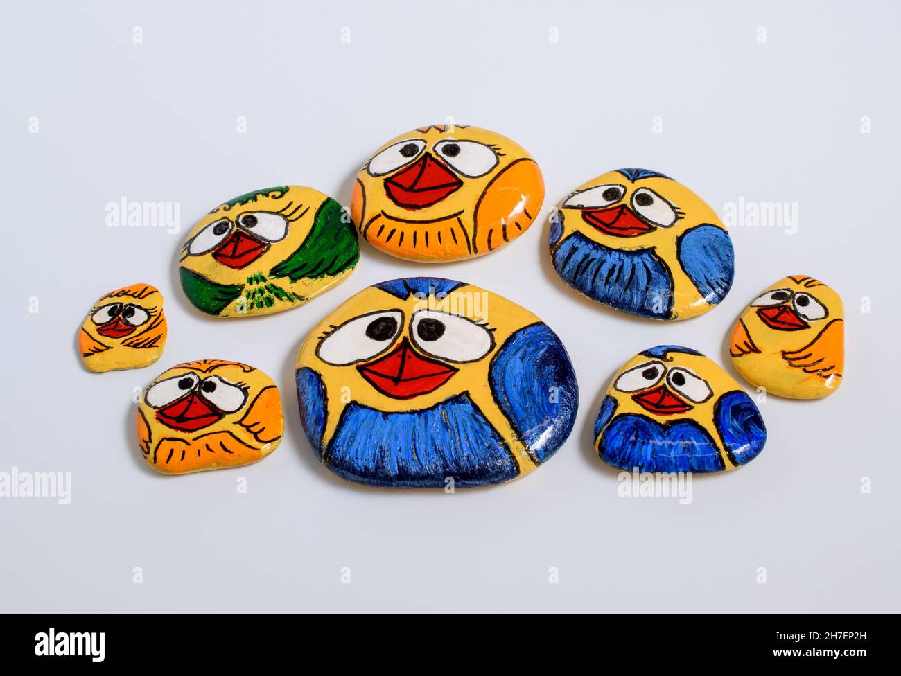 Painted pebbles hi-res stock photography and images - Alamy