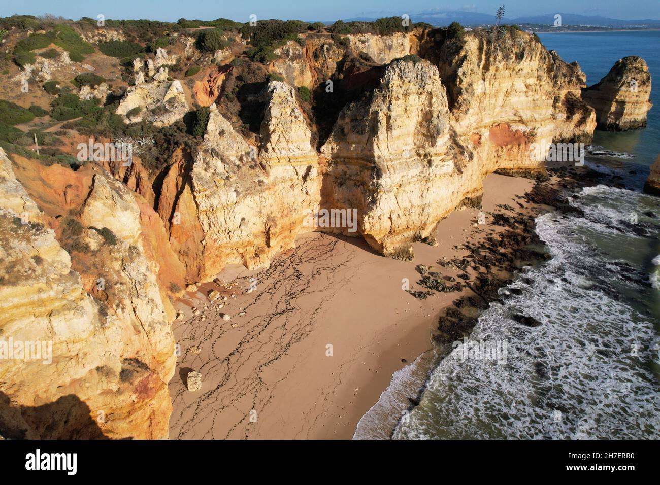 Beach and waves from top view. Turquoise water background. Summer ...