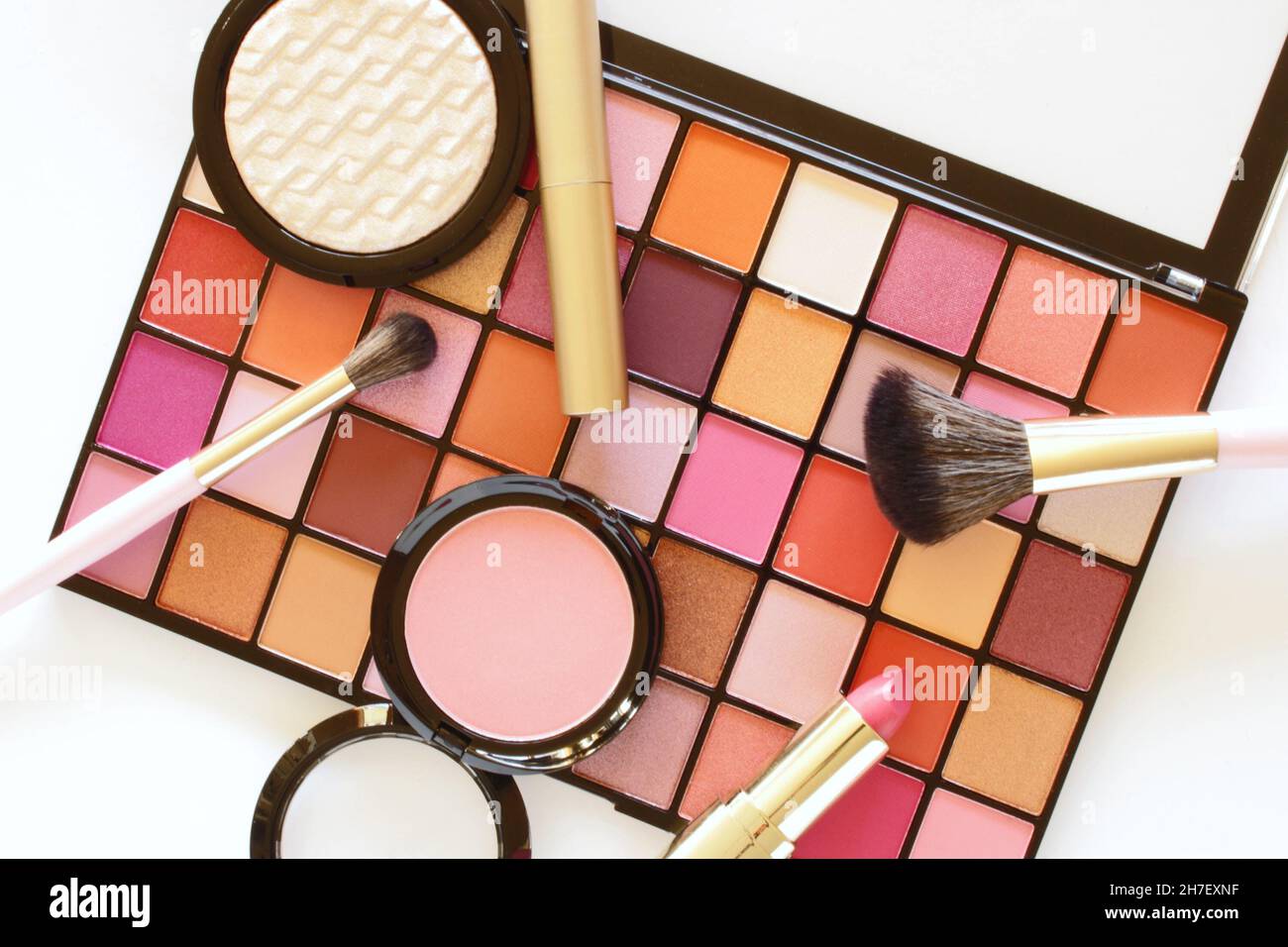 Compacts hi-res stock photography and images - Alamy