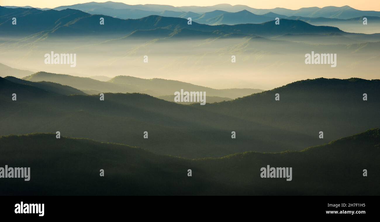 Breathtaking view of Great Smoky Mountains National Park in Tennessee ...