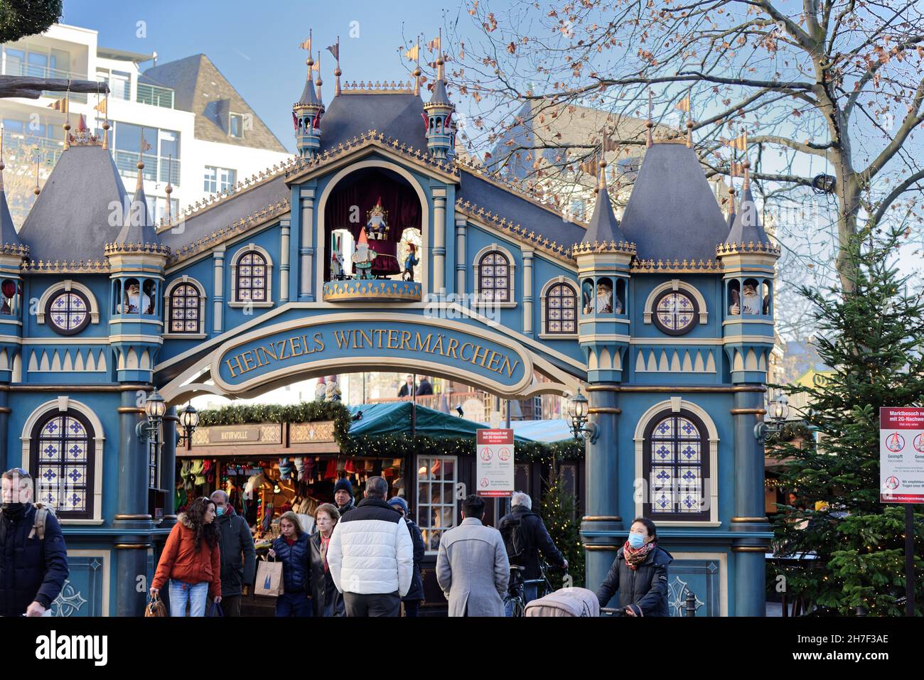 Times square 2021 hi-res stock photography and images - Alamy