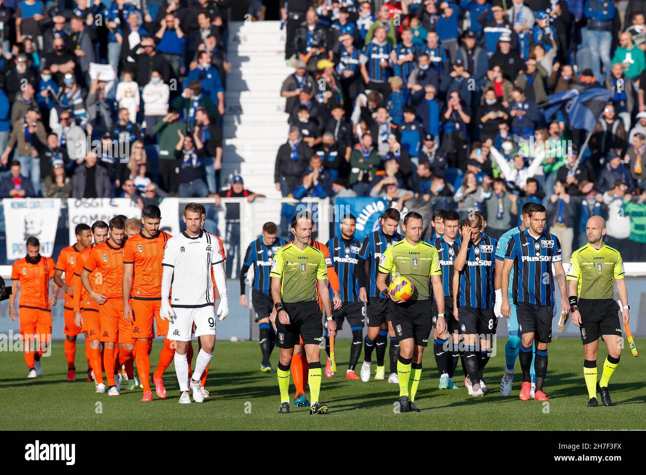 Bergamo, Italy. 20th Nov, 2021. Italy, Bergamo, nov 20 2021: teams ...