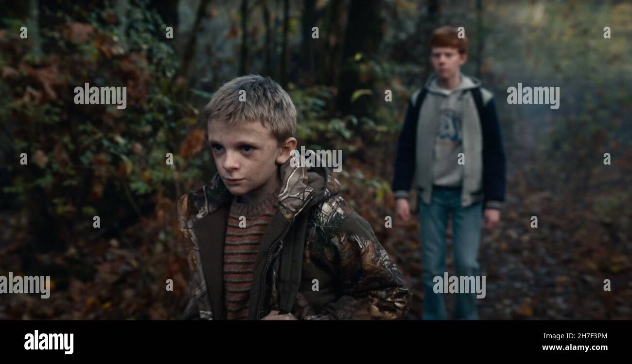 ANTLERS, left: Jeremy T. Thomas, 2021. © Searchlight Pictures ...