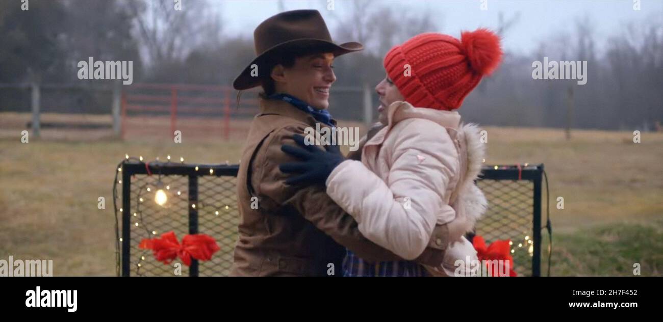 CHRISTMAS AT THE RANCH, from left: Amanda Righetti, Laur Allen, 2021 ...