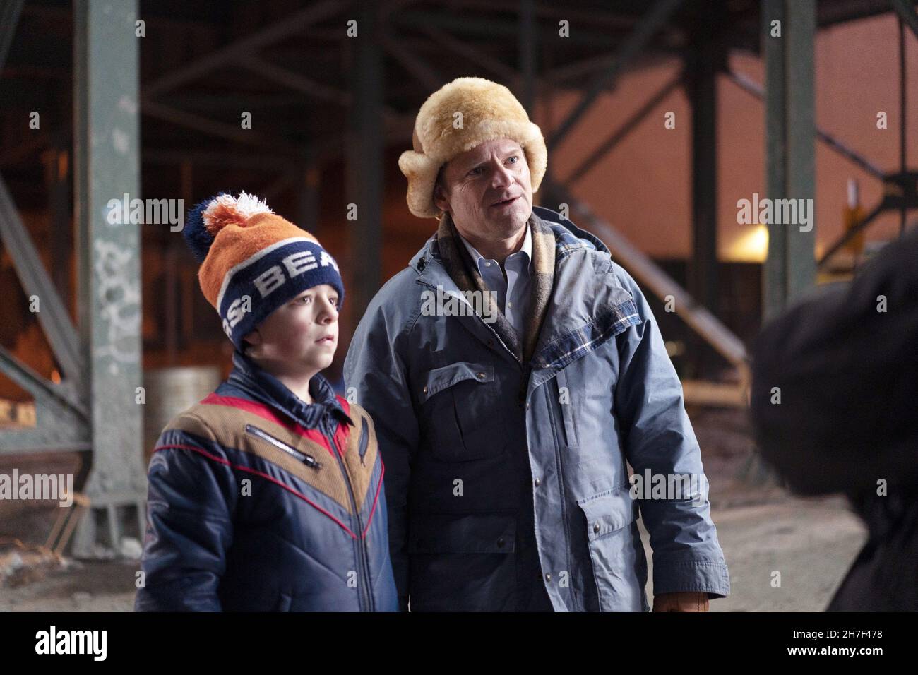 8-BIT CHRISTMAS, from left: Winslow Fegley, Steve Zahn, 2021. ph ...